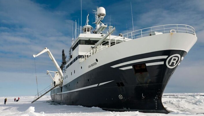 Mapping marine life before oil drilling starts